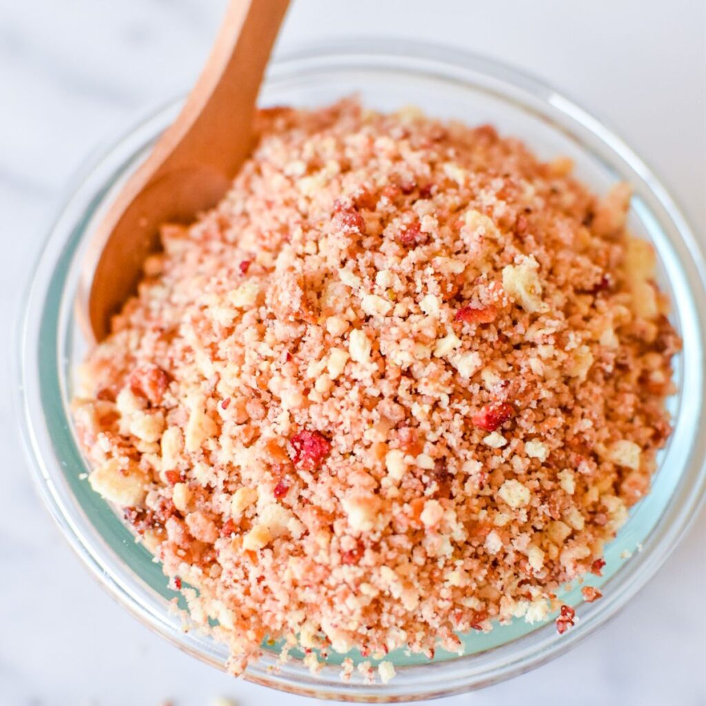 How to Make Strawberry Shortcake Crumble - Thyme For The Table